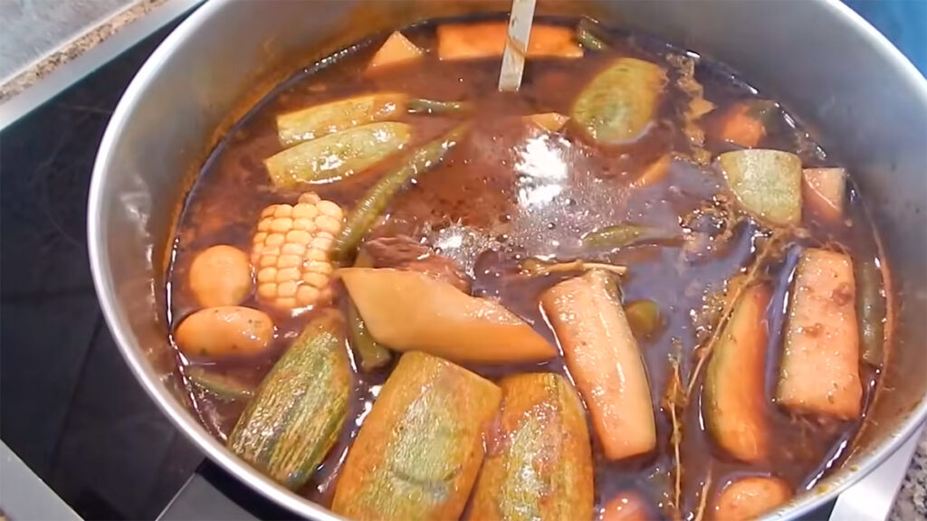 Cómo preparar un auténtico mole de olla mexicano con xoconostle Sudigastro